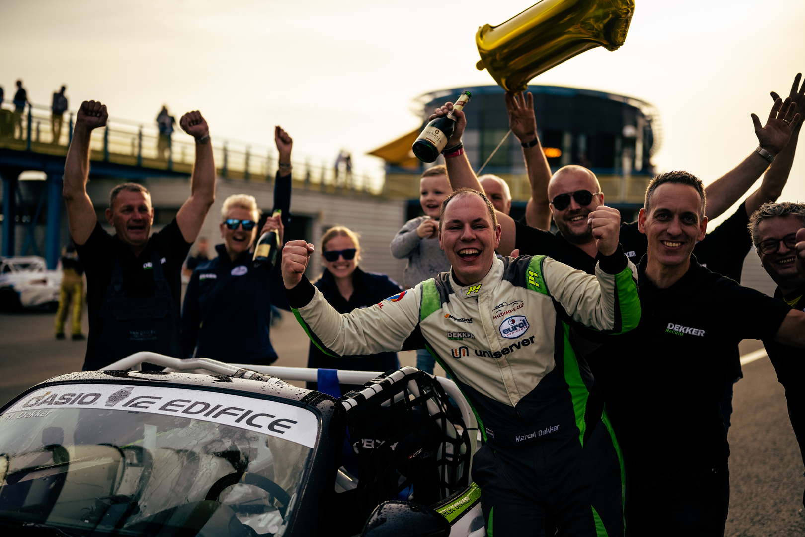 Niels Langeveld wint, maar Marcel Dekker is kampioen - Mazda MX-5 Cup
