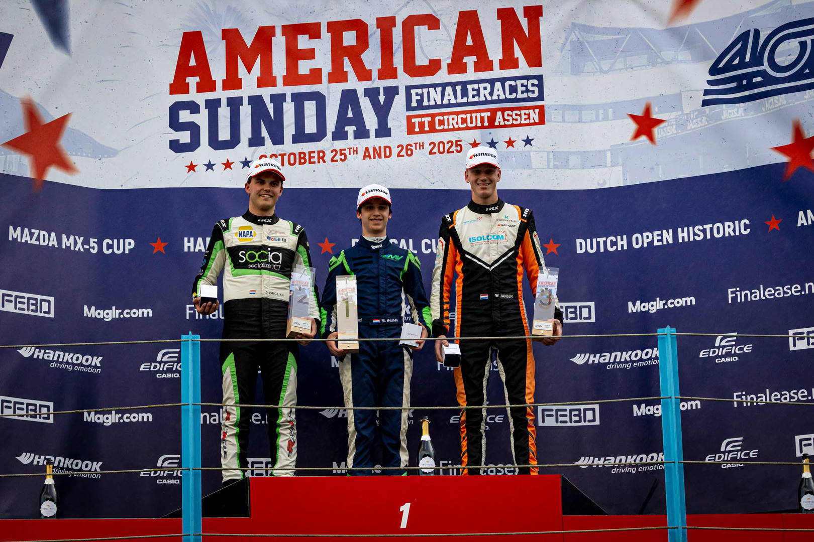 Mees Houben wint, Marcel Dekker is kampioen! - Mazda MX-5 Cup