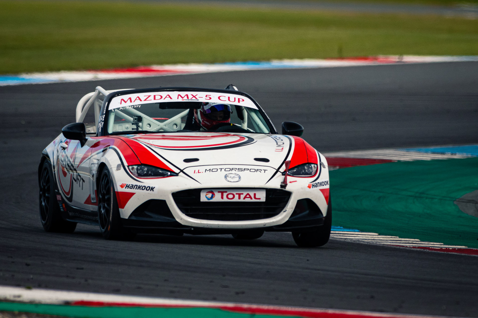 Track limits overheersen Kwalificatie Mazda MX-5 Cup - Mazda MX-5 Cup