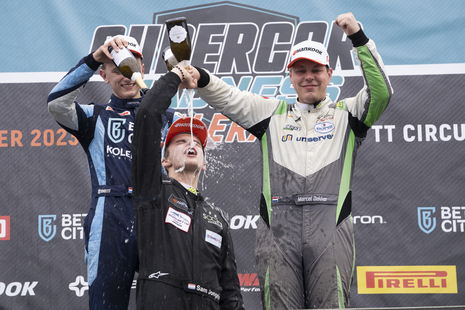 Sam Jongejan is de nieuwe kampioen, Timo de Graaff wint laatste race ...