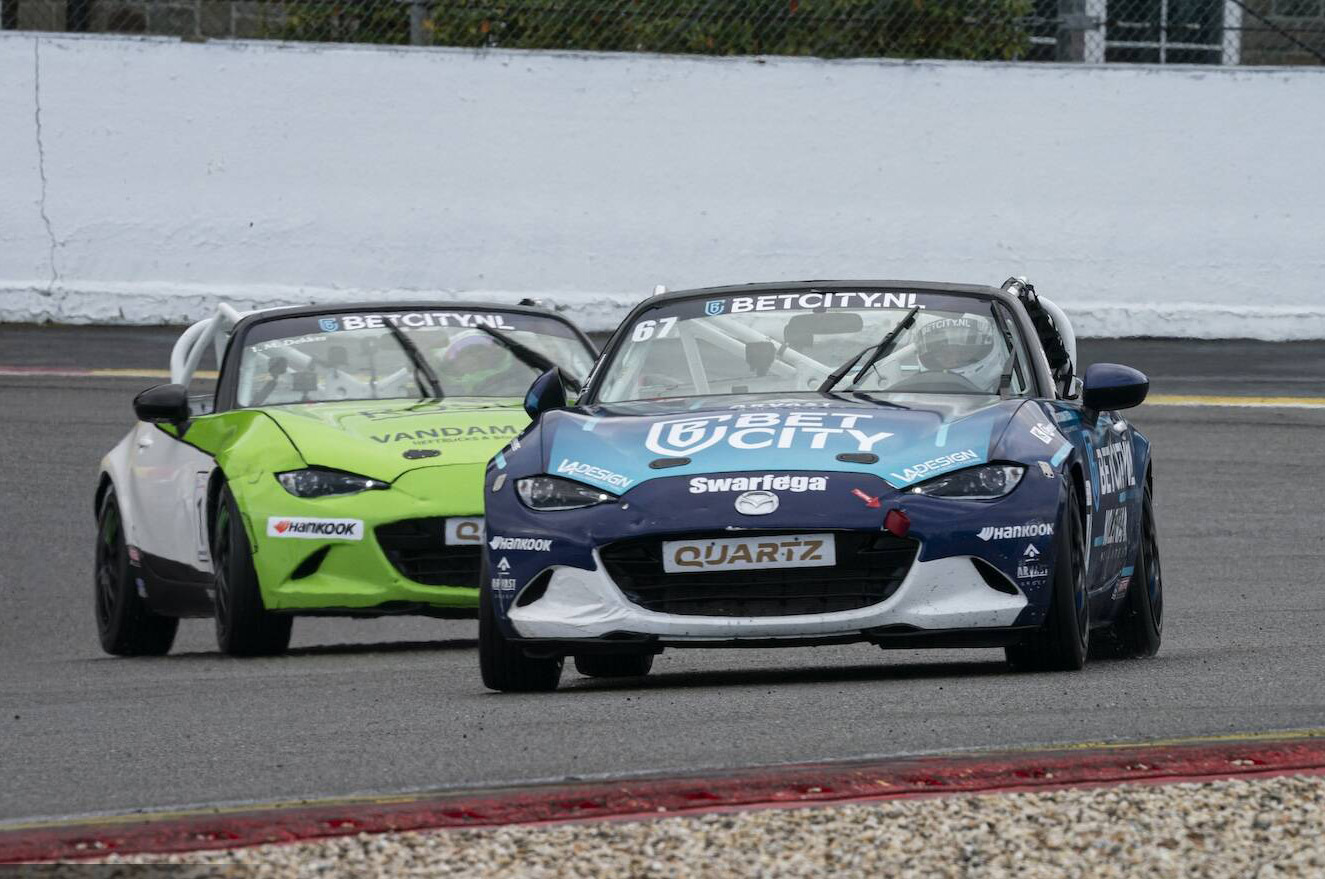 Wordt het Sam Jongejan of toch Lorenzo van Riet? - Mazda MX-5 Cup